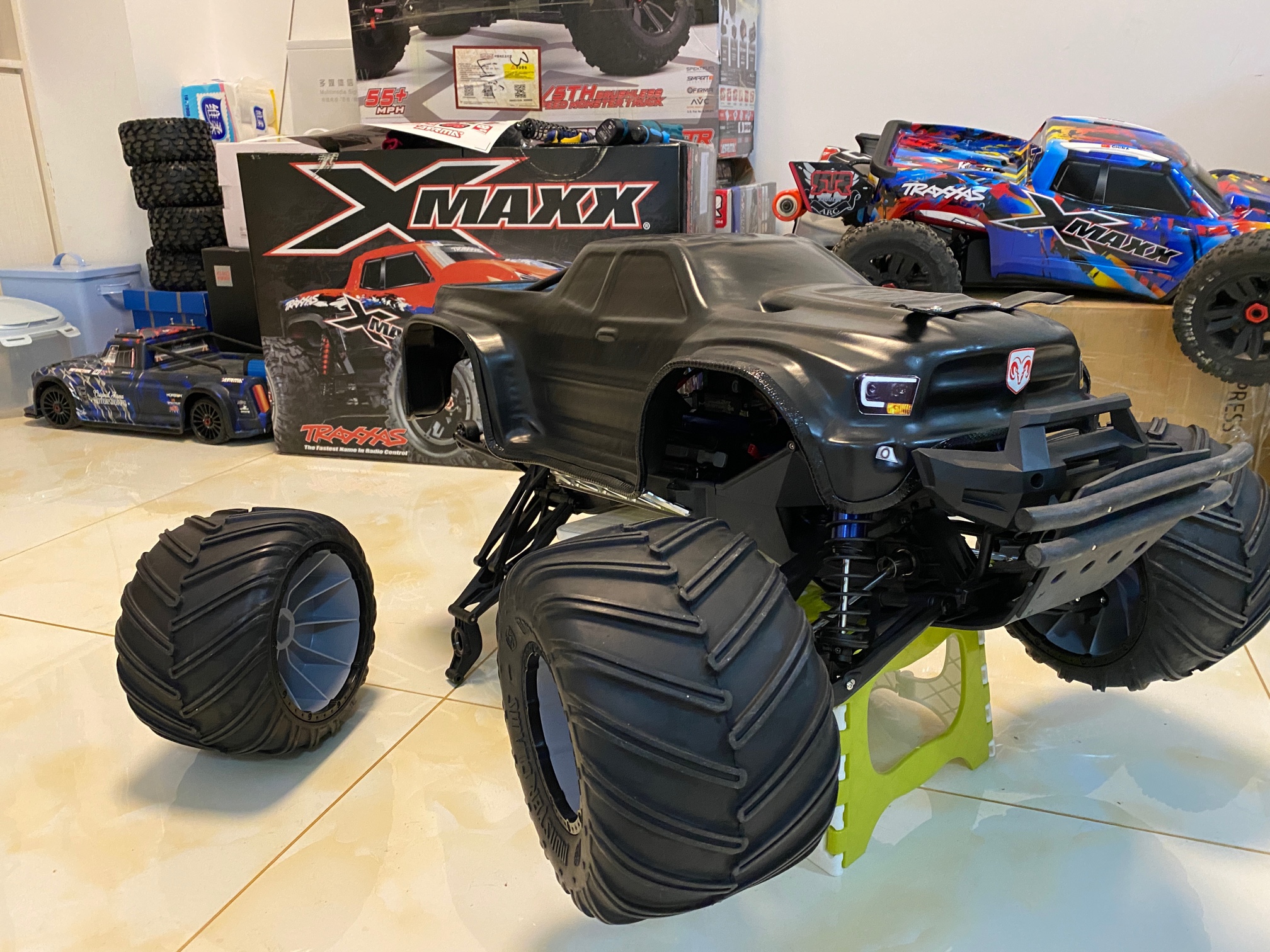 RCFans论坛 TRAXXAS X-MAXX 大X外形展示. - Powered by Discuz!